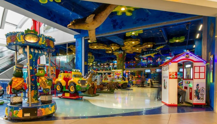 Los parques infantiles un esfuerzo de gigantes.